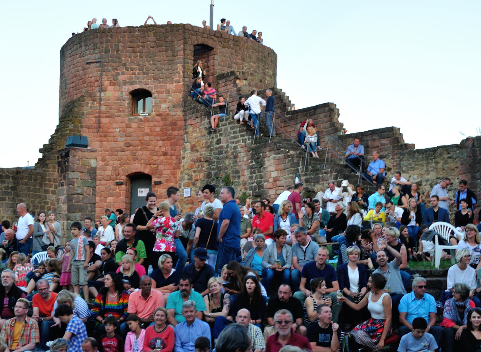 Burg-Weinfest Neuleiningen 2026 – 31. Juli – 3. August 2026